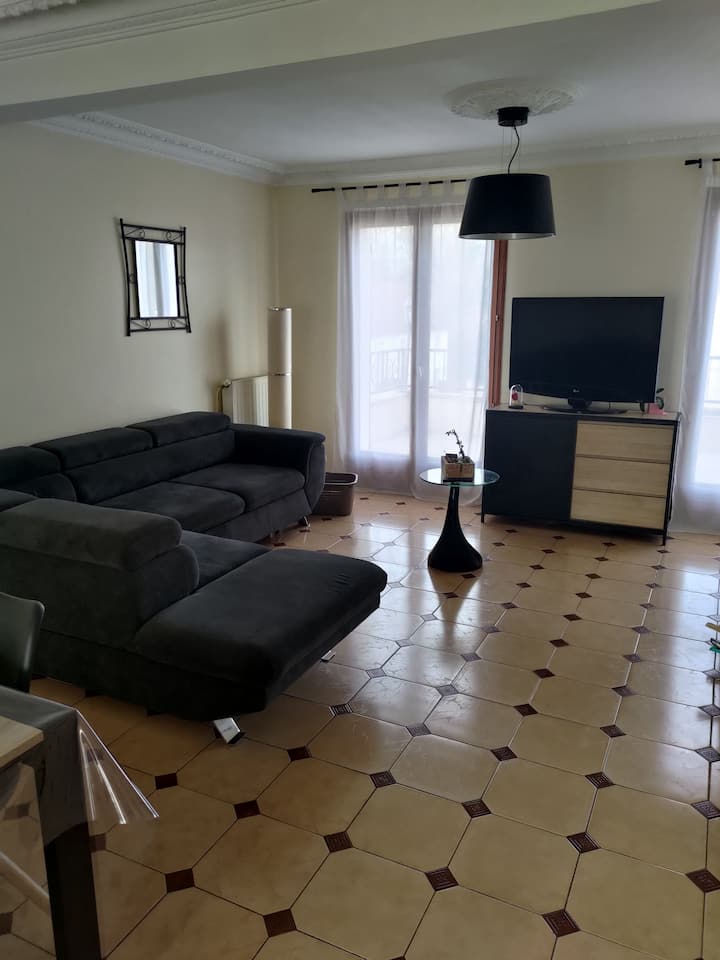Chambre Double 2 Dans Une Maison - Creil