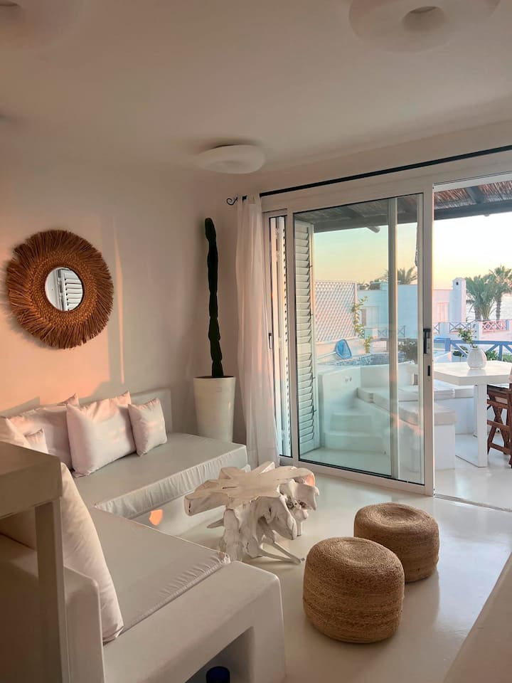 Sunset Pool And Beach Villa - Sunsetdeluxecom - Paphos