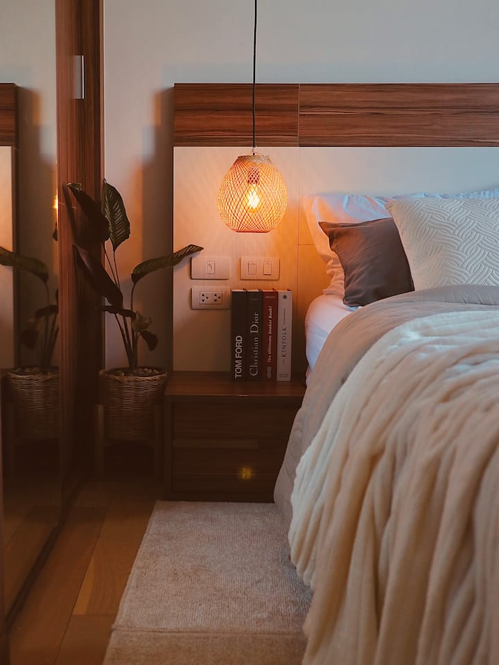 Modern Eclectic Rooftop Pool Overlooking Downtown - Chiang Mai