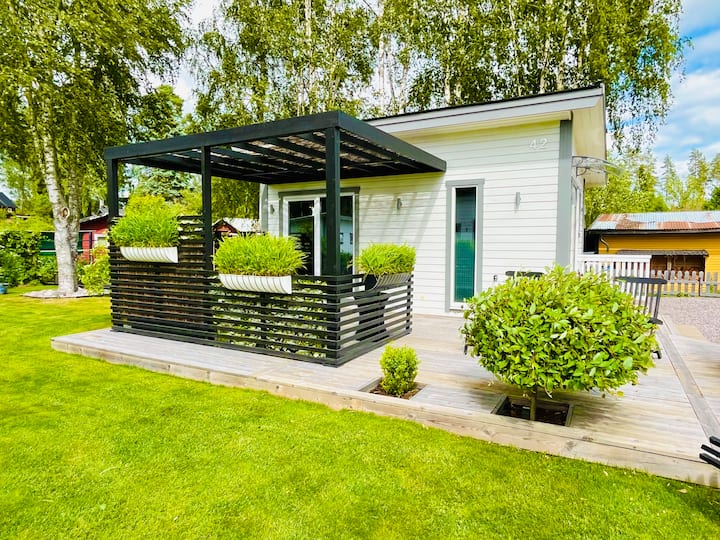 Minihus Med Sjönära Läge. - Katrineholm