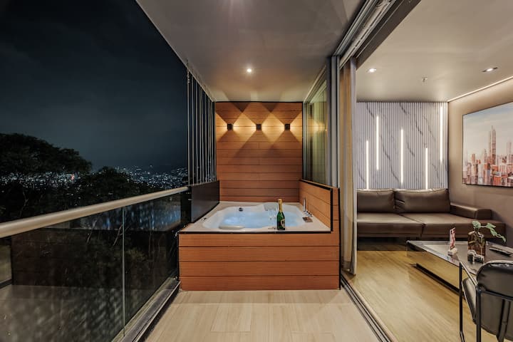 Chic Poblado Apto W/ Private Jacuzzi, Ac & Pool - Medellín