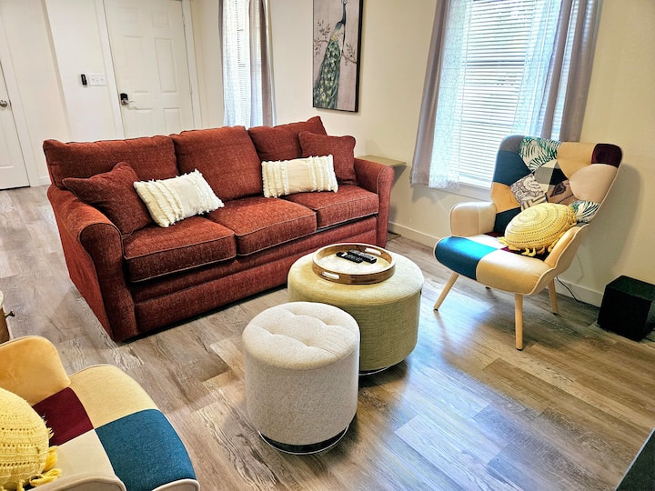 Pet-friendly Cottage Near Airport - Charleston, SC
