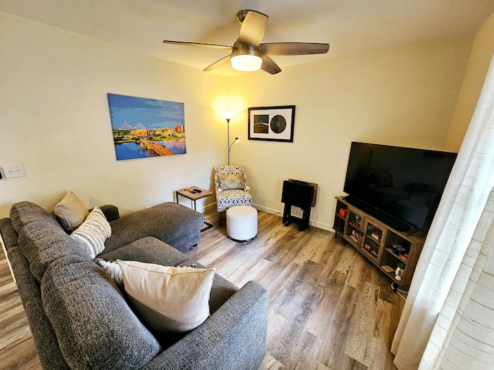 Madrona's Cottage A- Central Location! - North Charleston, SC