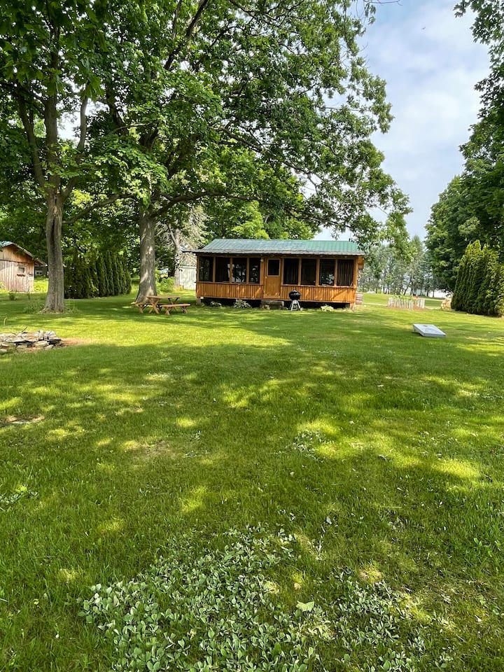 New!
Black Lake
Bluff View - Brockville