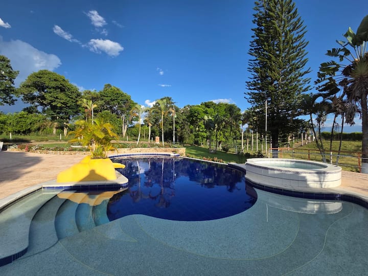 Finca A 10 Minutos Del Parque Del Café - La Tebaida