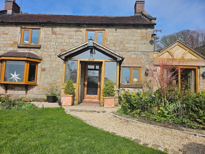 Coltstone Heath Farmhouse - Leek