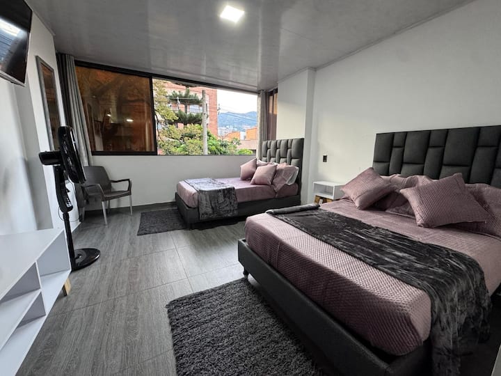 Af La Floresta 301 Cerca Estadio La 70 - Medellin, Antioquia, Colombia