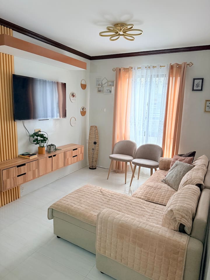 Golden Hour Haven - Anilao