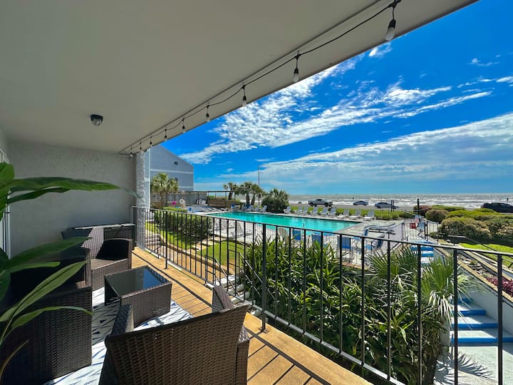 The Ball Park|ocean View| Walk To Beach| Pool - Bermuda Beach, TX