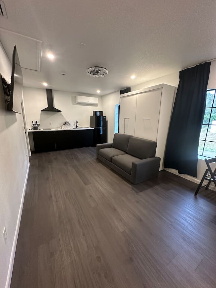 Modern Garage Studio Apt - Christmas, FL