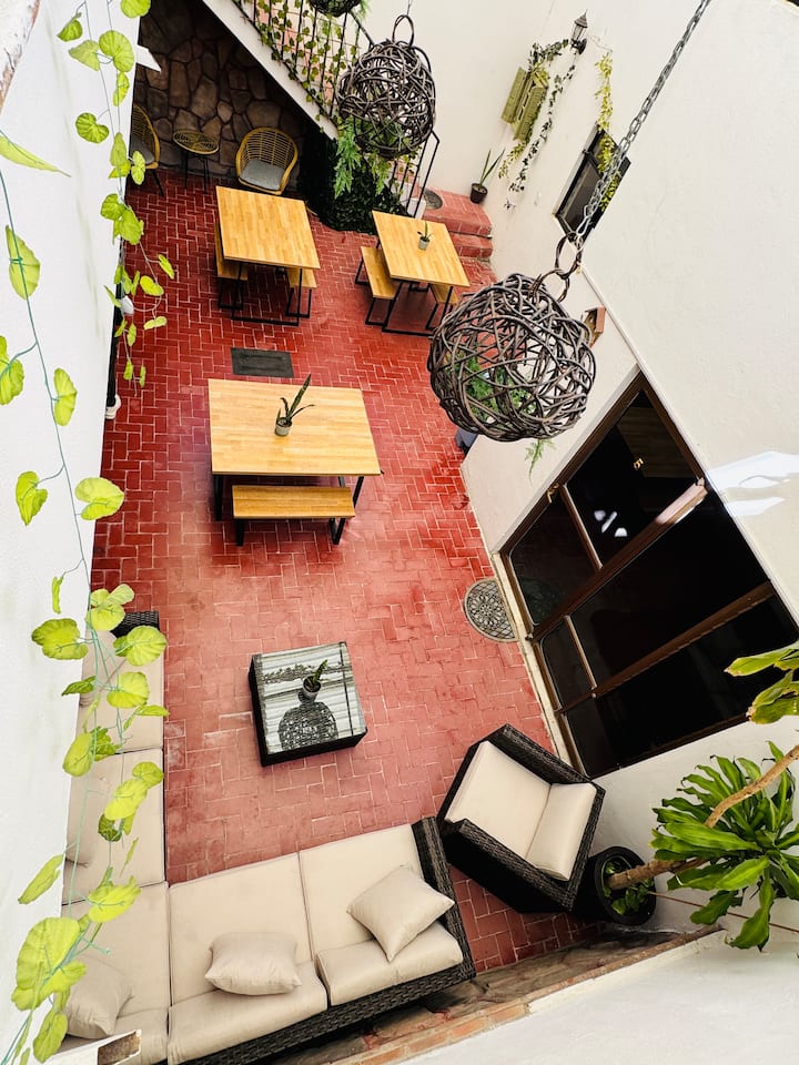 Casa 8 Habitaciones A Pasos De Poliforum Y Feria - León