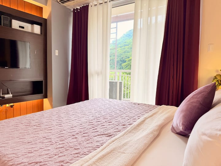Pico De Loro By Ice Miranda B 206 (Newly Listed) - 바탕가스