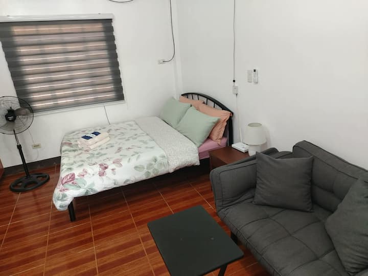 Andy's Place Studio - Legazpi City