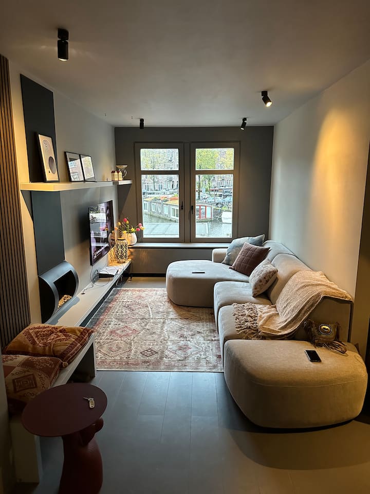Charming Apartment With Canal View! - Amsterdam