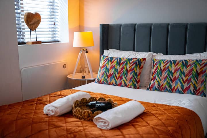 Dog Friendly Penarth Coastal Ground Floor Flat - Cardiff