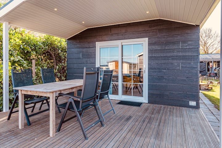 De Kleine Belter - With Veranda | 4 Persons - Giethoorn