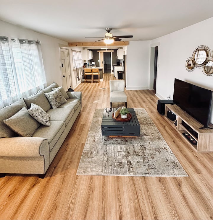 Southern Charm! Entire Home! - Spartanburg, SC