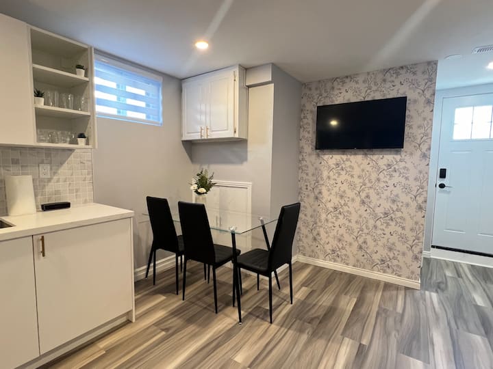 Basement Apartment - Mississauga