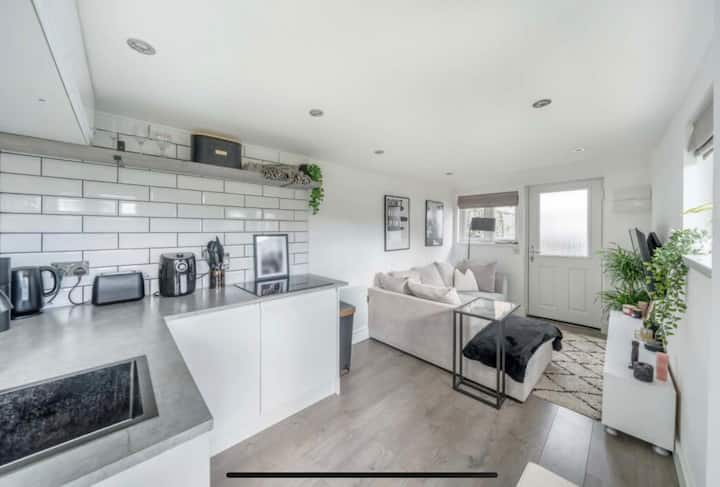 Cosy, Private 1 Bedroom Flat - Hounslow