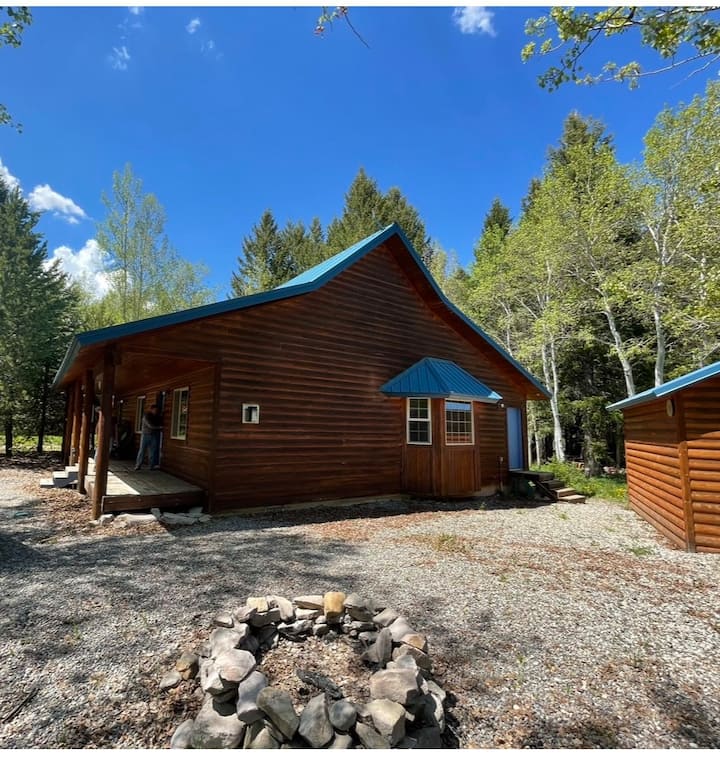 Cozy Cabin North Of Island Park - Island Park, ID