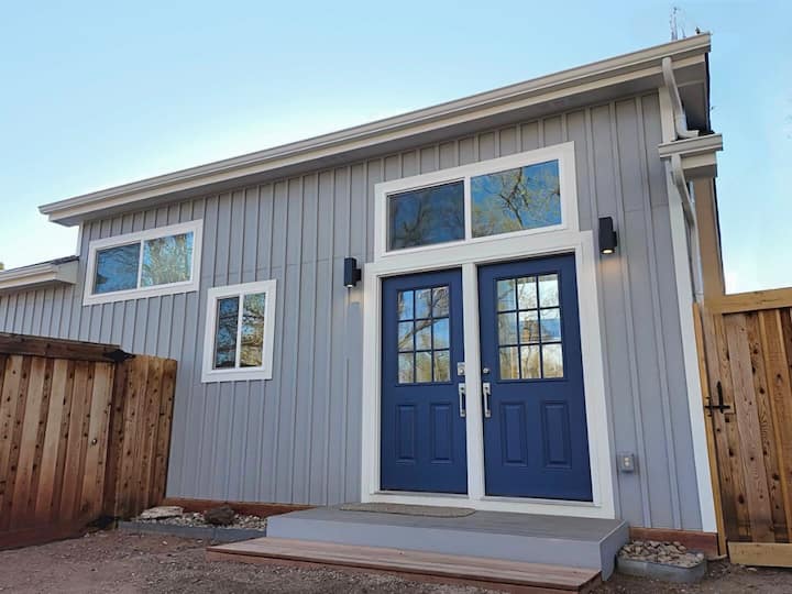 1bd (King) 1ba-dog & Eco Friendly-fenced Backyard - Colorado Springs, CO