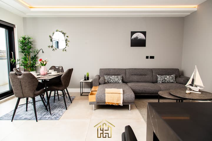 Luxury 2bed Penthouse - Glamorous -