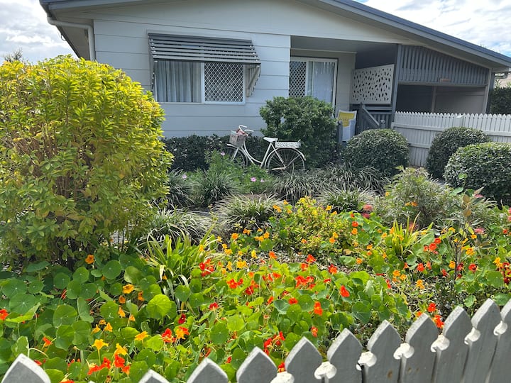 Serendipity On Fairymead
2 Bedroom A/c House - Bundaberg Central