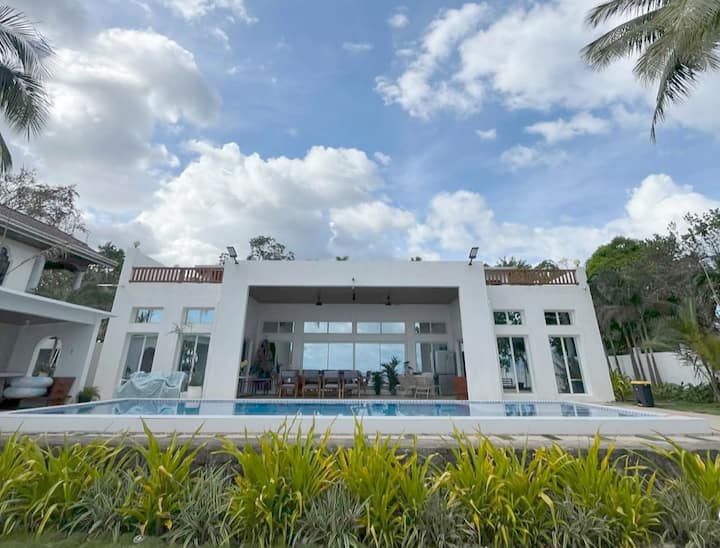 Sand Castle Villa - Philippines