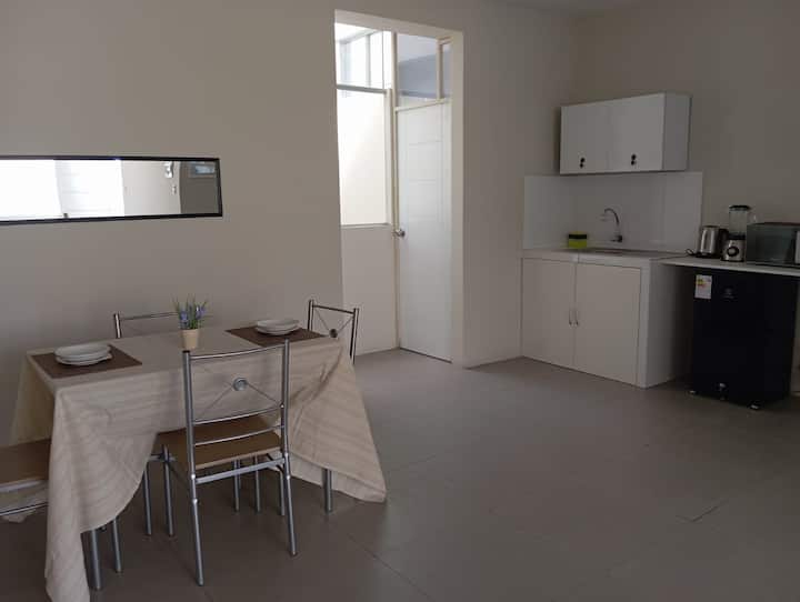Minidepartamento Tercer Piso
Entrada Independiente - Chiclayo