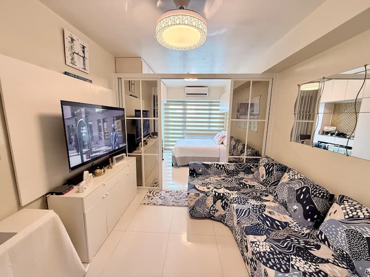Shore 3 Near Moa;water Purifier, Netflix, Karaoke - Pasay