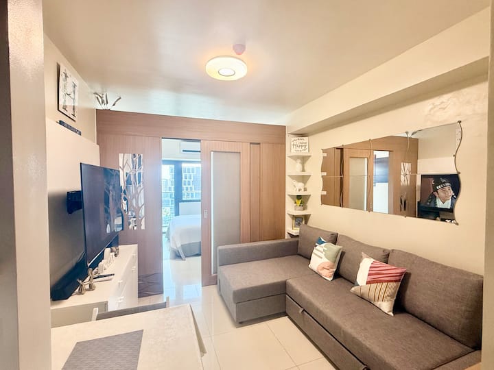 Shore 3 Near Moa;water Purifier, Netflix, Karaoke - Pasay