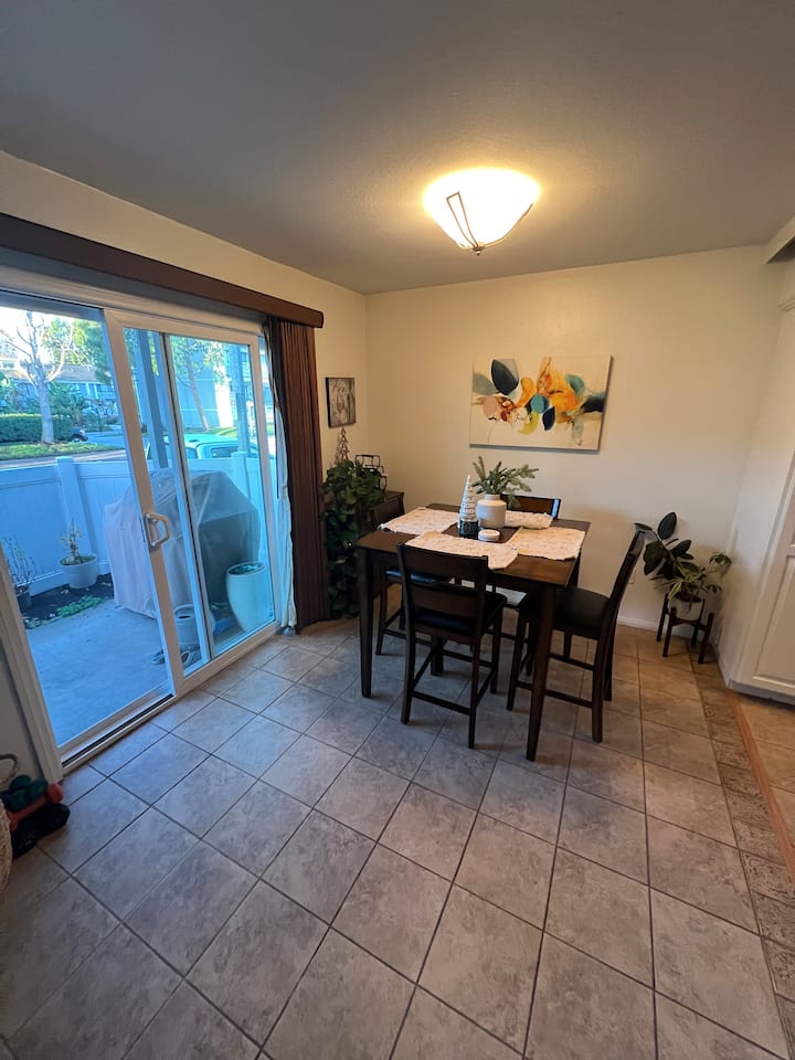 Guest Room With Private Bathroom - Newport Beach, CA