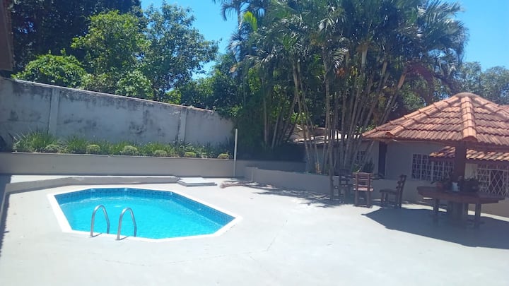 Casa Completa
Piscina, Ar Cond - Cascavel
