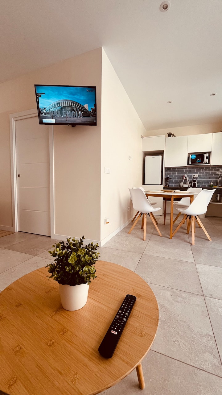 Loft Valencia: Metro, University & Beach 25' - Valencia