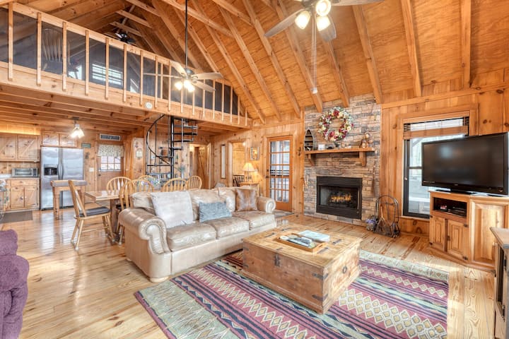 Grand View - Paved Entry/pet Friendly/new Decor - Suches, GA