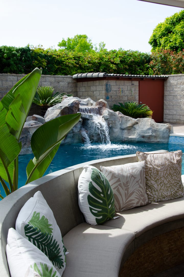 Costa Mesa Oasis - Newport Beach, CA