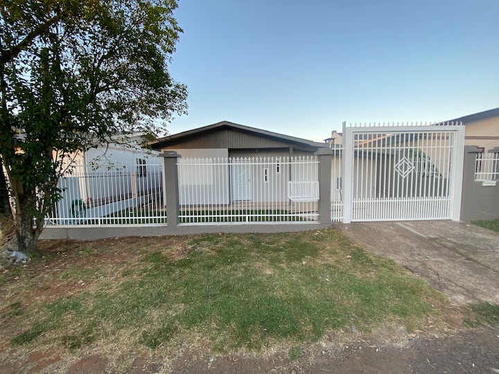 Casa 3 Quartos E Garagem Próximo Ao Pf Shopping - Passo Fundo