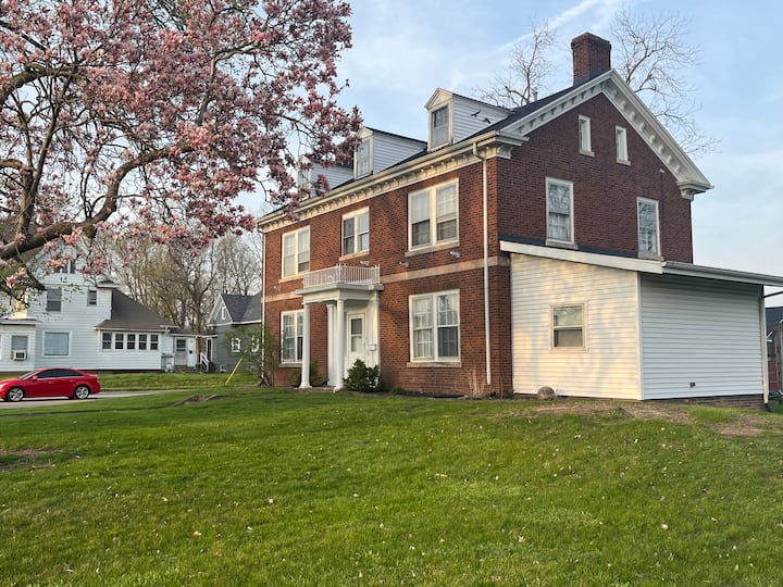 Big Family Home - Danville, IL