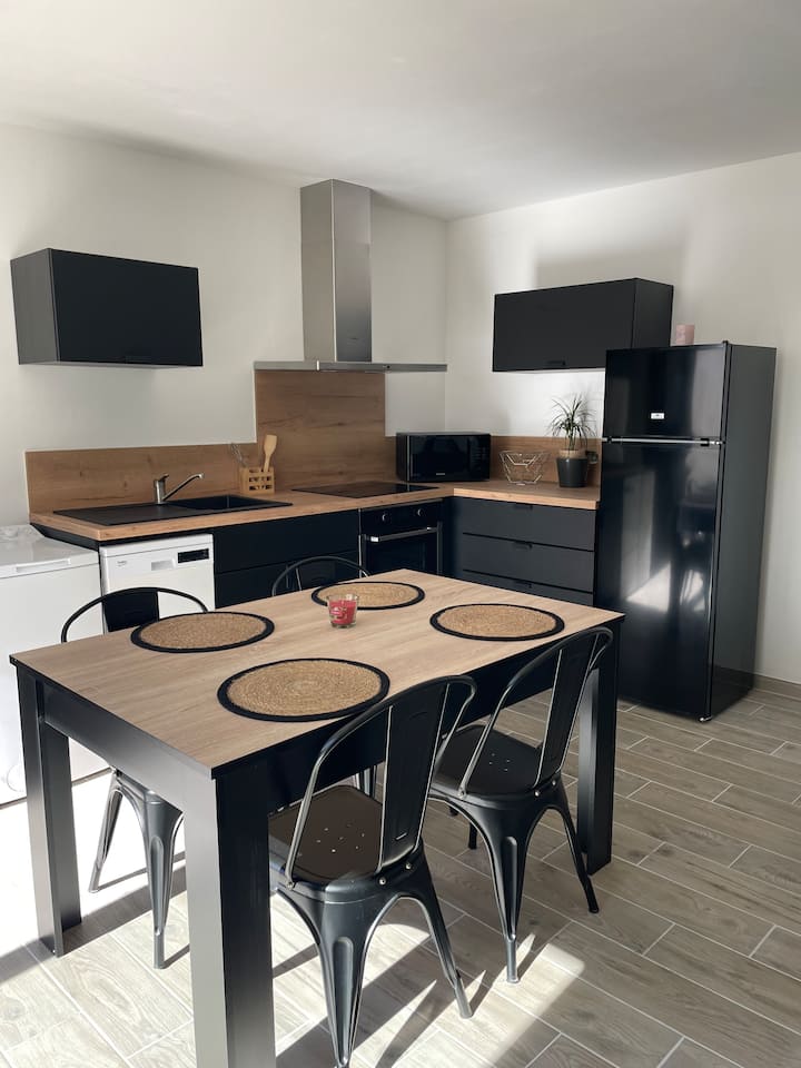 Maison De 40m2 Avec Jardin 50m2 - Orange