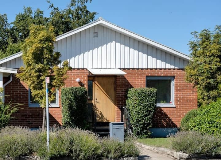 Villa Med Lummig Trädgård Nära Malmö Arena - Malmö