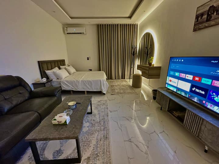 شقة فاخرة في العليا (دخول ذاتي ) - Riad