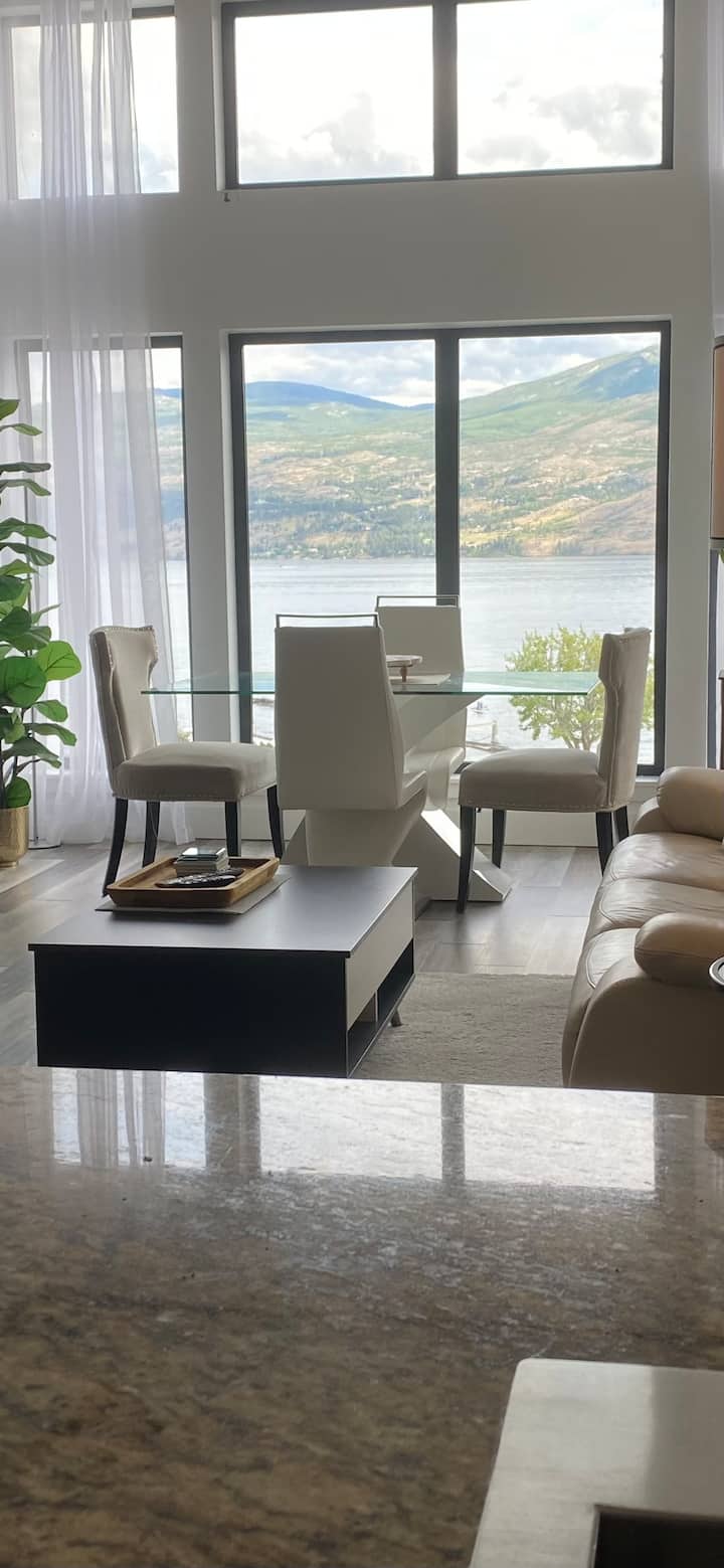 Lakefront/view Condo 2bd 2.5 Bth Top Floor W/loft - Peachland