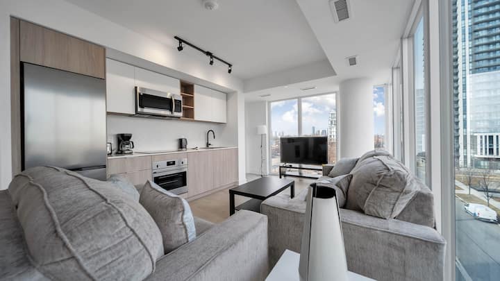 3 Br Condo In Toronto With View - Mississauga