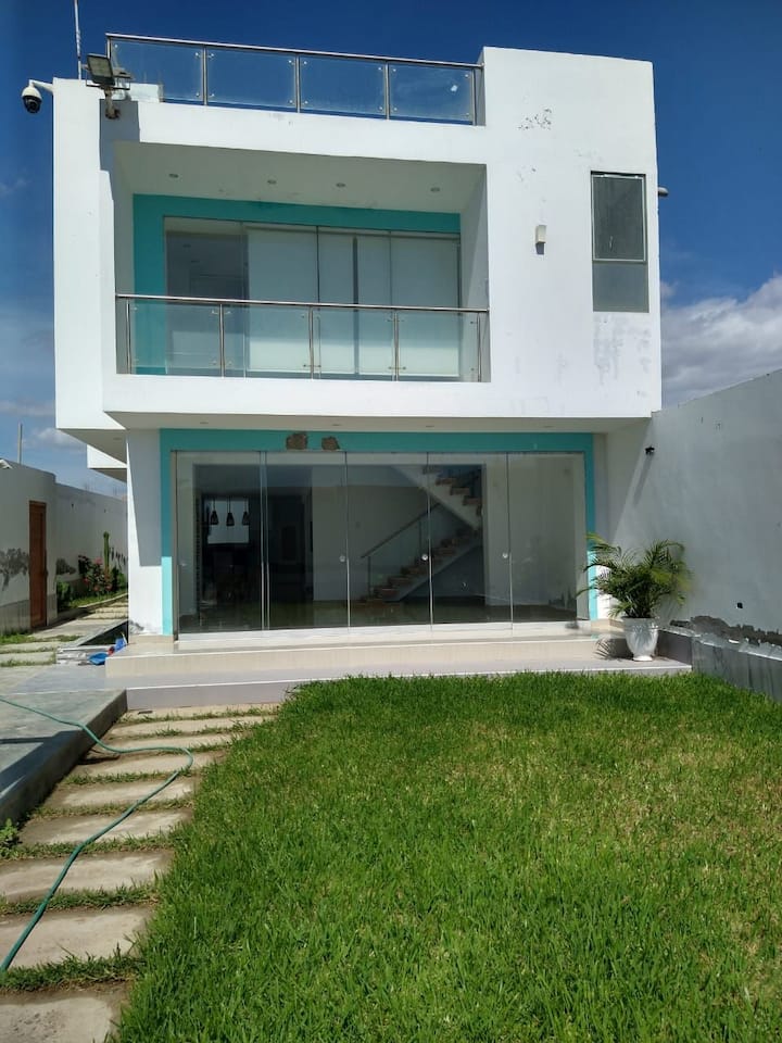 Casa Blanca María Cristina - Paita