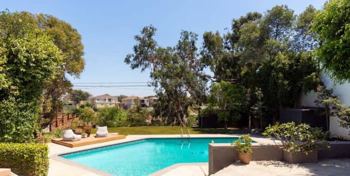 4 Bedroom Vineyard Style Family Get Away - Los Angeles, CA
