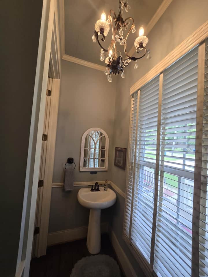 Sportsman Welcomed,  In Historic Eufaula. - Eufaula, AL