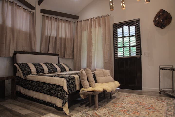 Barracuda Villa At Punta Anchora - Badian