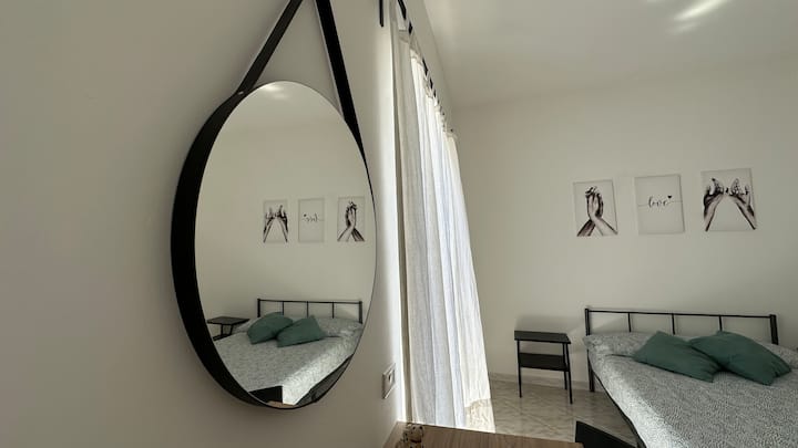 The Sun’s Kiss (Rooms 1-2) - Furore
