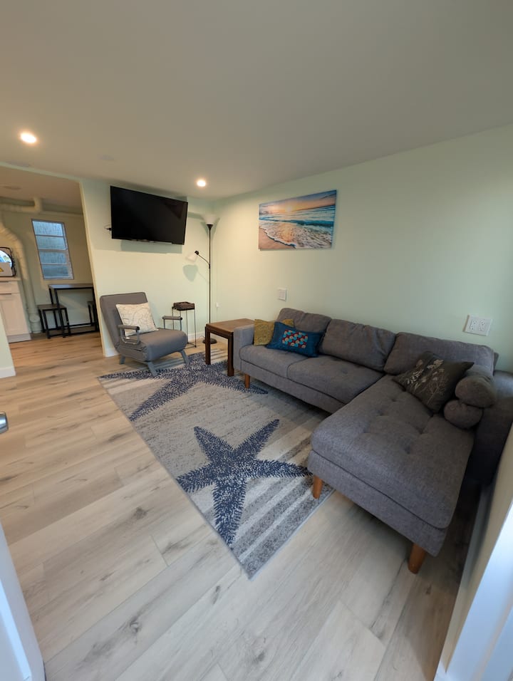 Studio Apt On The Beachside! - Daytona Beach, FL
