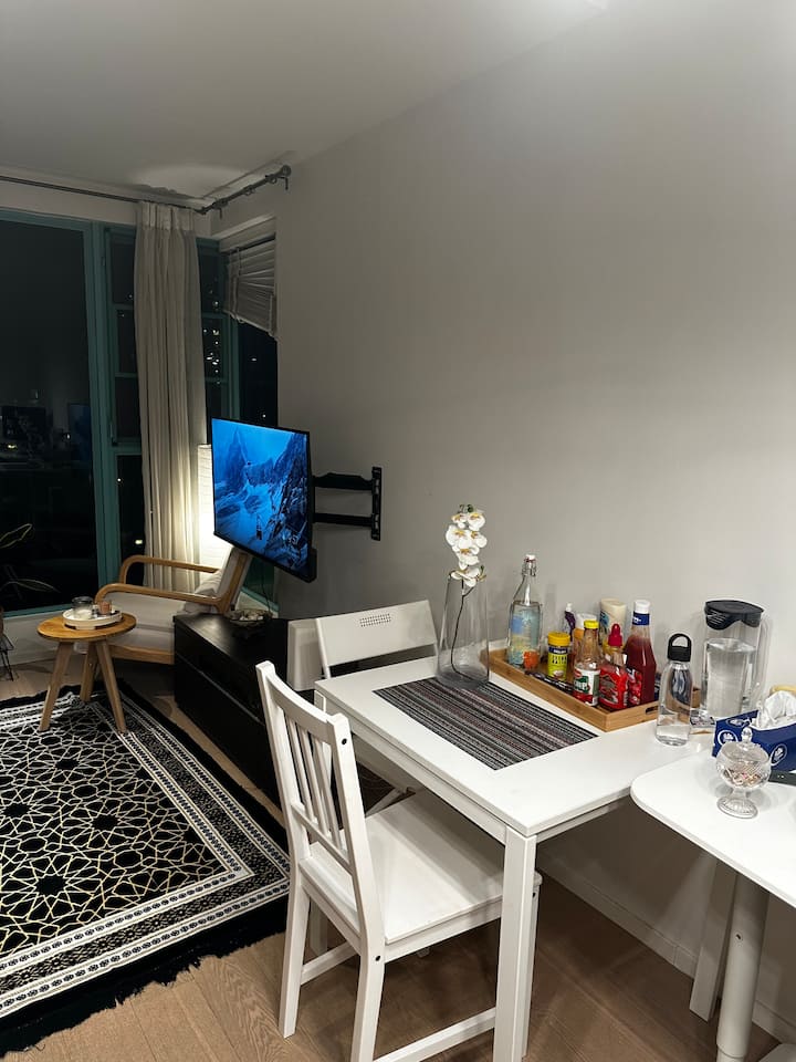 Stay With Umer @ Discovery Bay - Discovery Bay